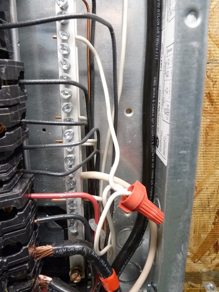 Neutral Conductor Concerns – InterNACHI Inspection Narrative Library